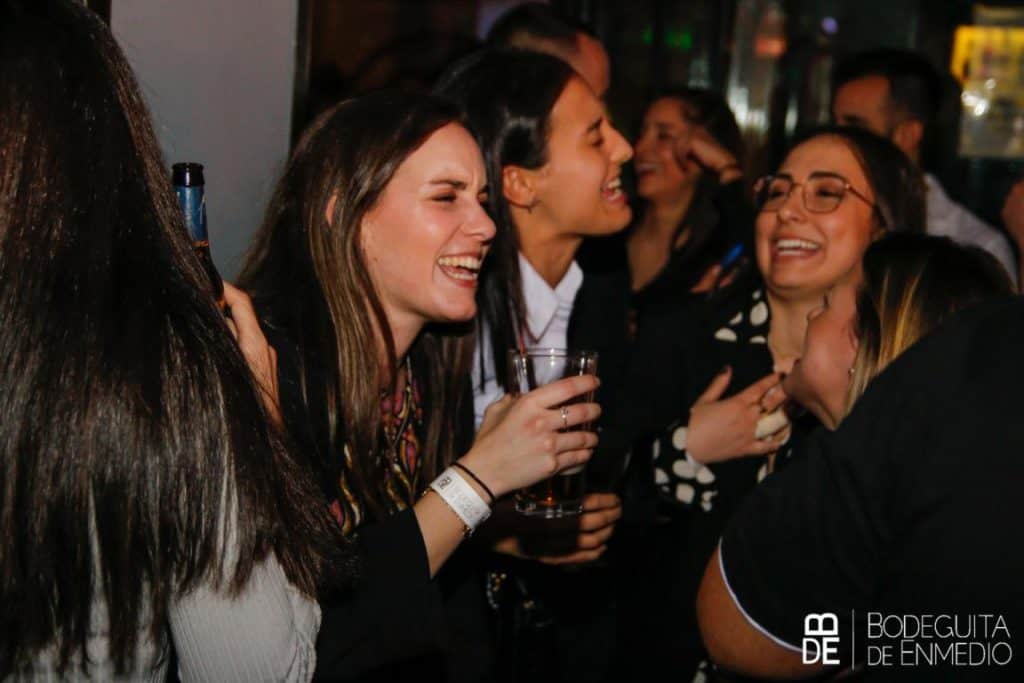 Los mejores bares de copas y pub para ir con amigos | Bodeguita de Enmedio